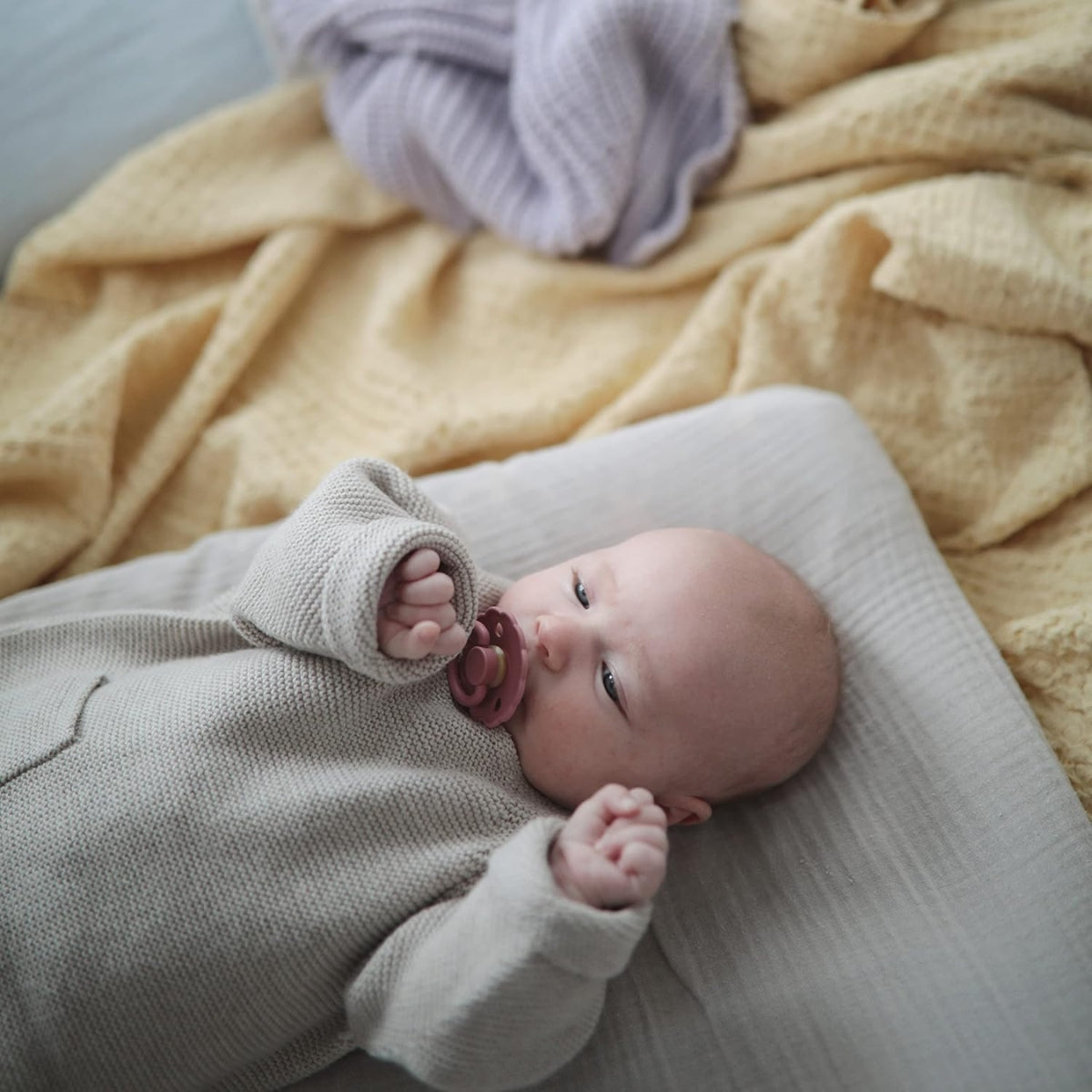 Mushie Frigg Daisy Natural Rubber Pacifier 2 pack - Powder Blush/Cream ...